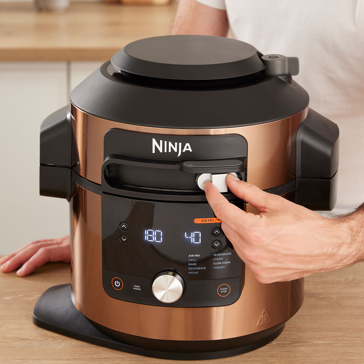 Multicooker 14 in 1 Ninja SmartLid da 7,5 L OL750EUDBCP | Edizione limitata con finiture in rame ...